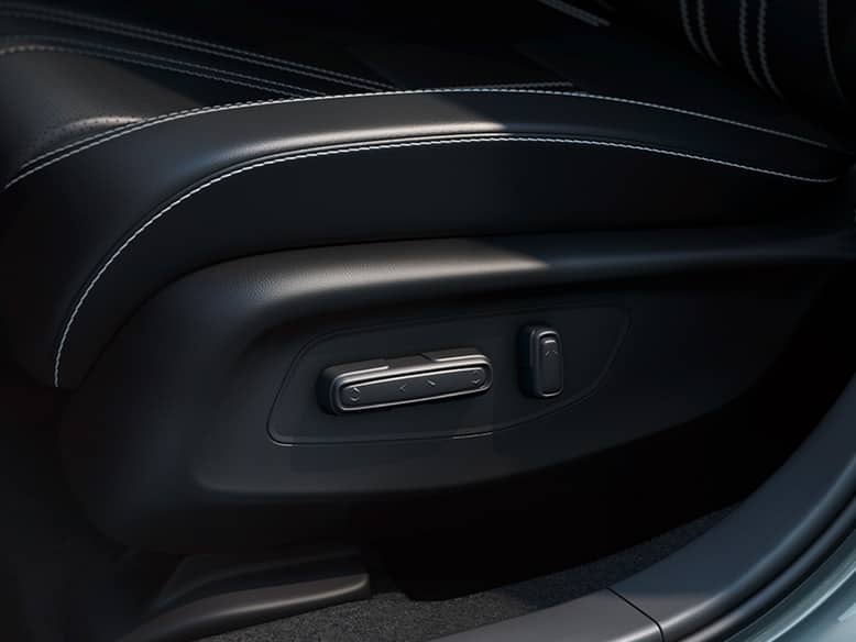 Driver’s Seat with 8-Way Power Adjustment